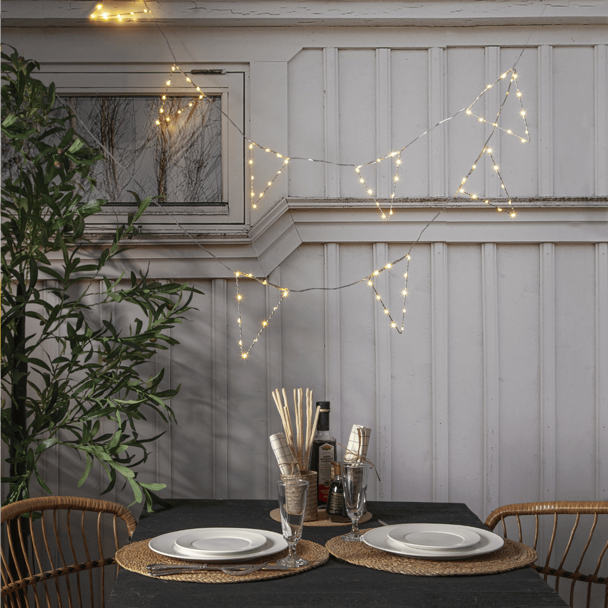 LED light string Penny silver – Outdoor – 8 flags with warm light | TED Lights